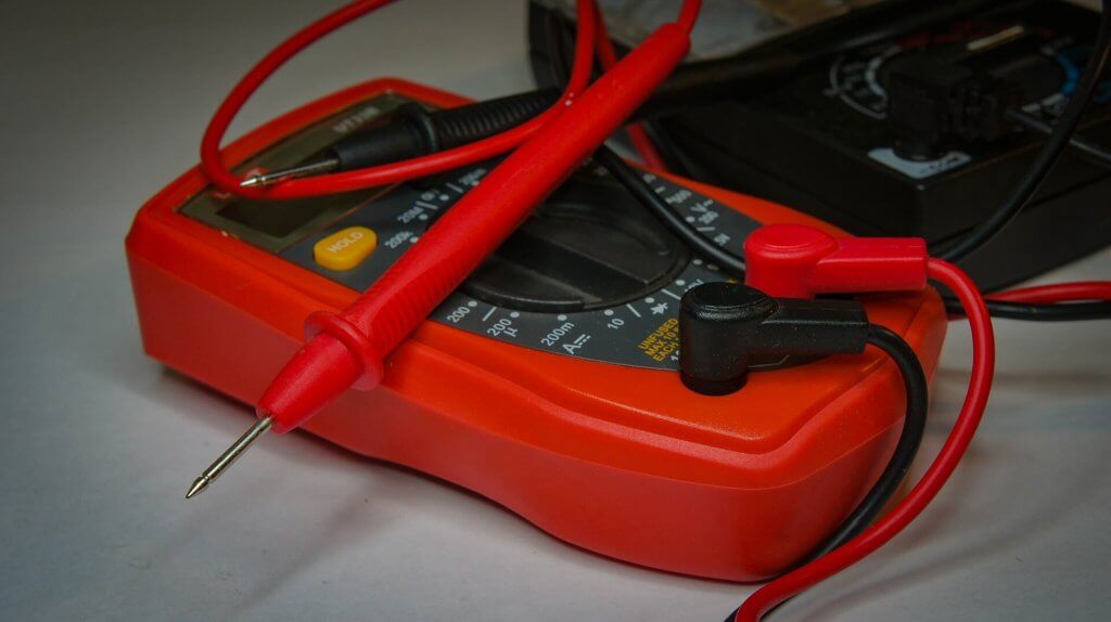 How to Use a Cen-Tech Digital Multimeter to Check the Voltage ...