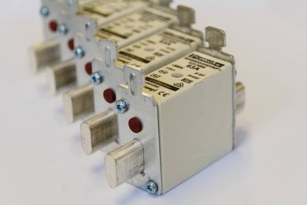 How to Test a Fuse With a Multimeter? | Electrician Mentor